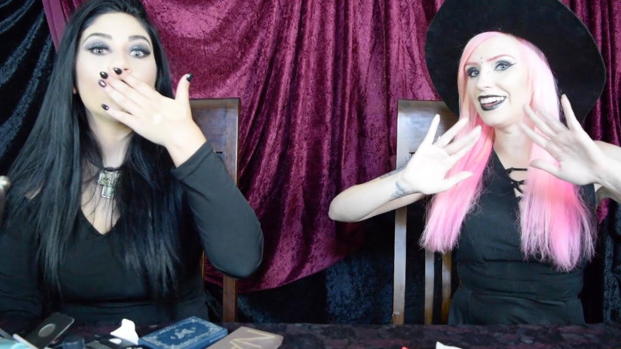 Gothic & Glam Makeup Tutorial - YouTube