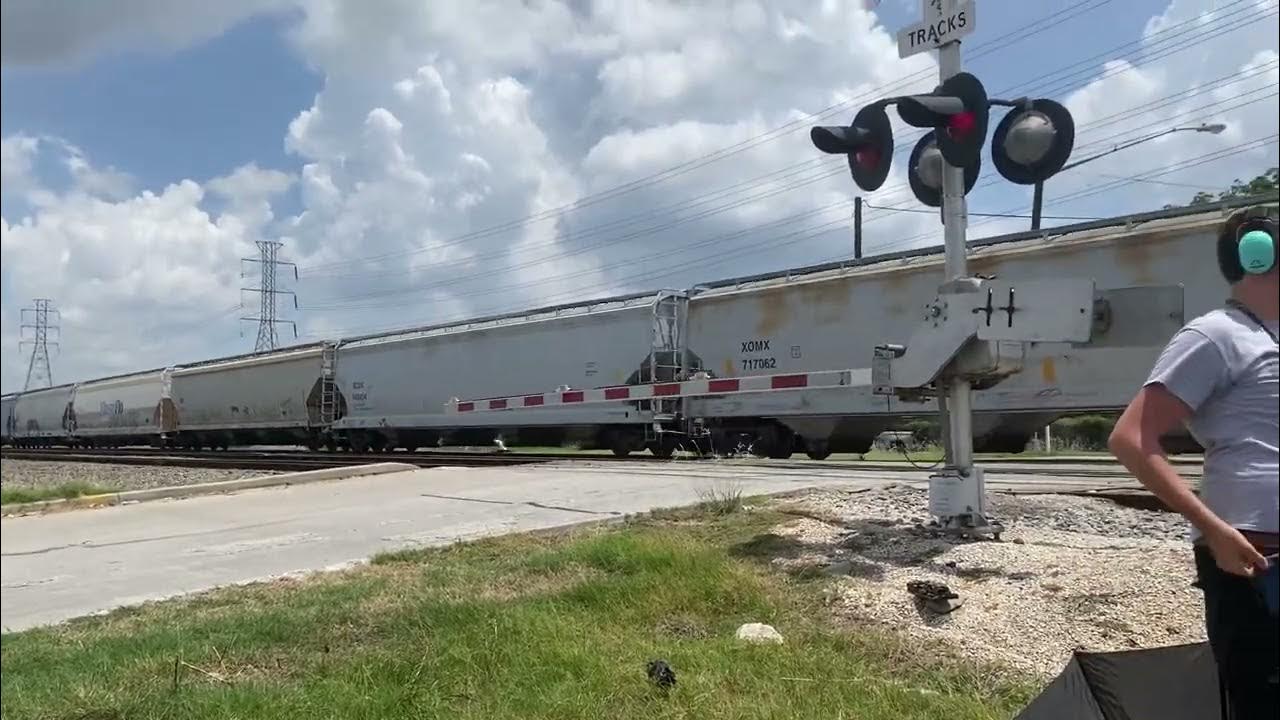 UP 2545 Leads A Manifest Around the Curve At Belt Junction W a Horn Salute and FT.Amtrakfan 7/8 ...