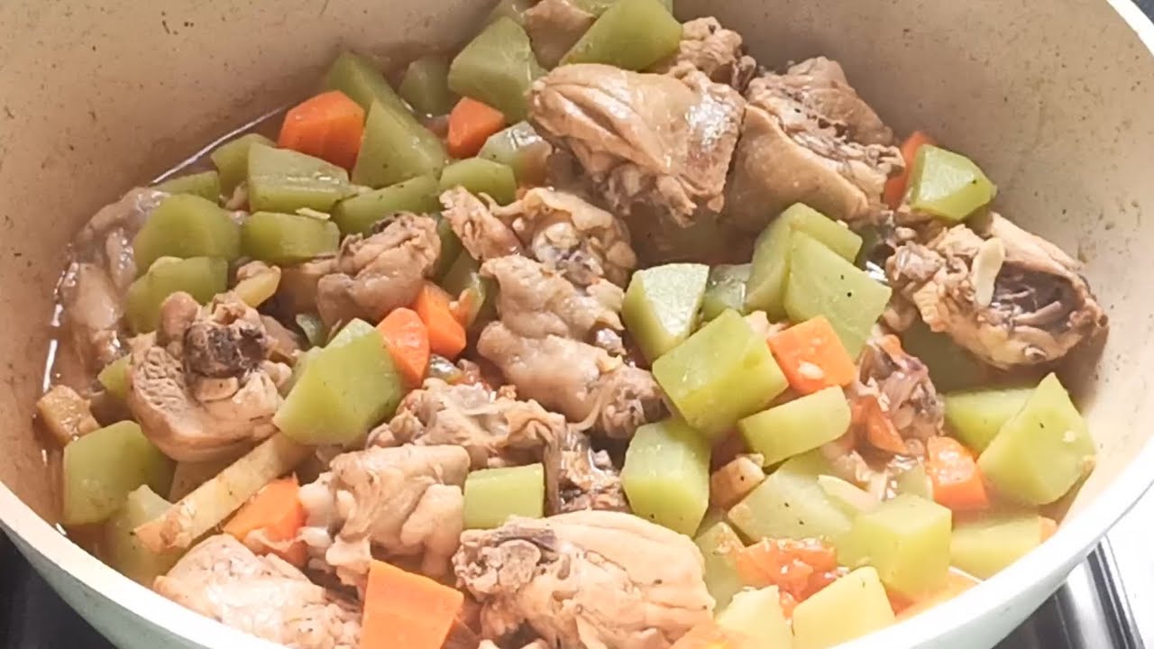Simpleng Luto Sa Manok With Sayote At Carrot... - YouTube