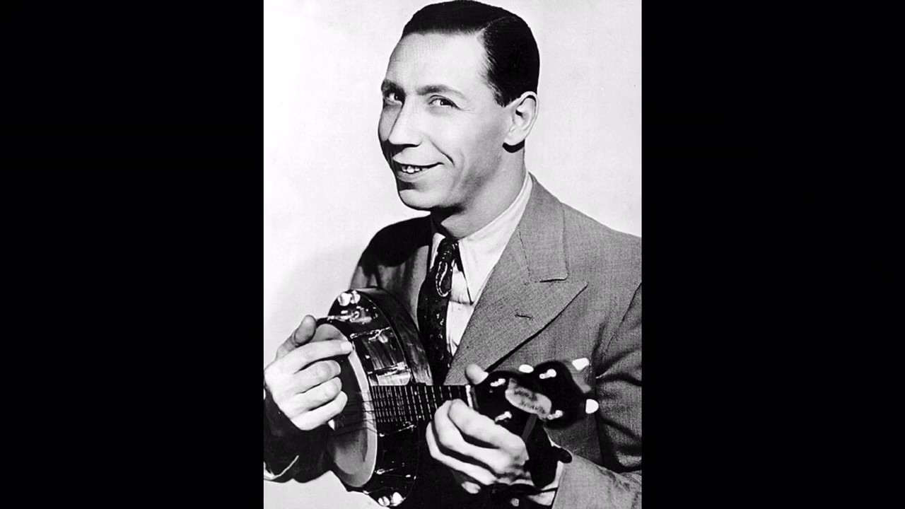 George Formby when I'm cleaning windows (lyrics in description) - YouTube