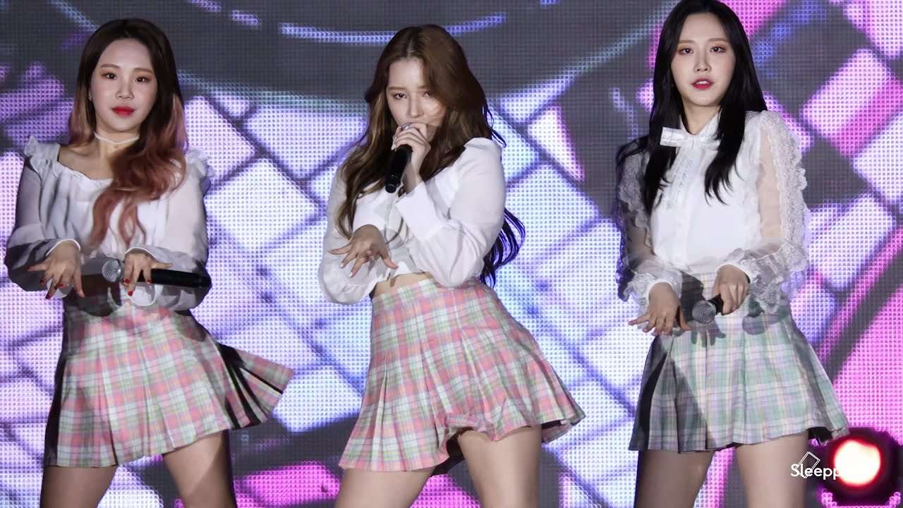 [4K] 190531 모모랜드 MOMOLAND 뿜뿜 BBOOM BBOOM 낸시 NANCY @ 강원도민체전 By Sleeppage - YouTube