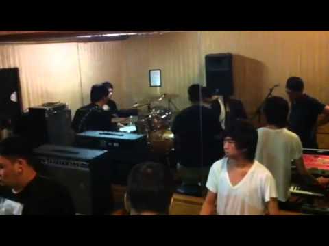 Cemetery dance club - intro + the end is not yet to come (s - YouTube