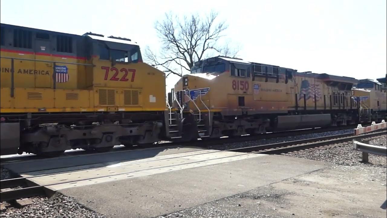 UP 3 mile + coal train east bound GE 5522 lead 5 DPU'S - YouTube