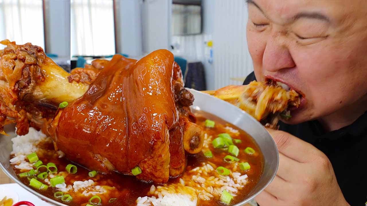 Make "Elbow Bibimbap" With 3 Big Elbows. It's So Delicious That They Are Soft And Fall Off The ...