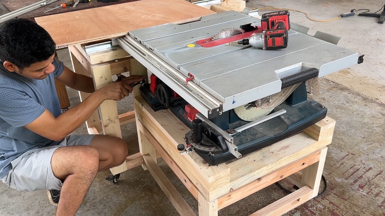 Building a GIANT Sliding Sled for my Bosch GTS 10 XC | Table Saw ...