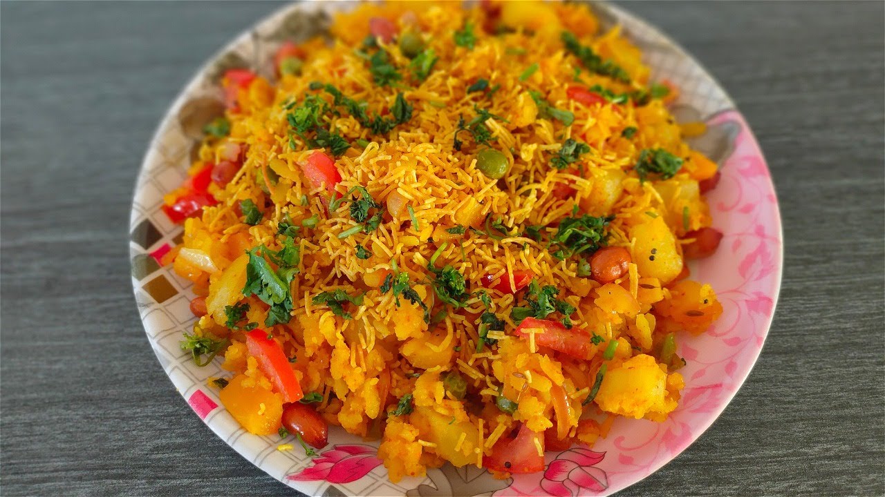 How To Make Perfect Street Style Masala Poha / Breakfast Masala Poha ...