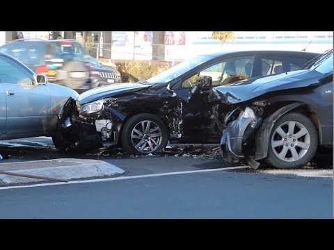 3 CAR CRASH Midland St & Timaru St dunedin 2019 - YouTube