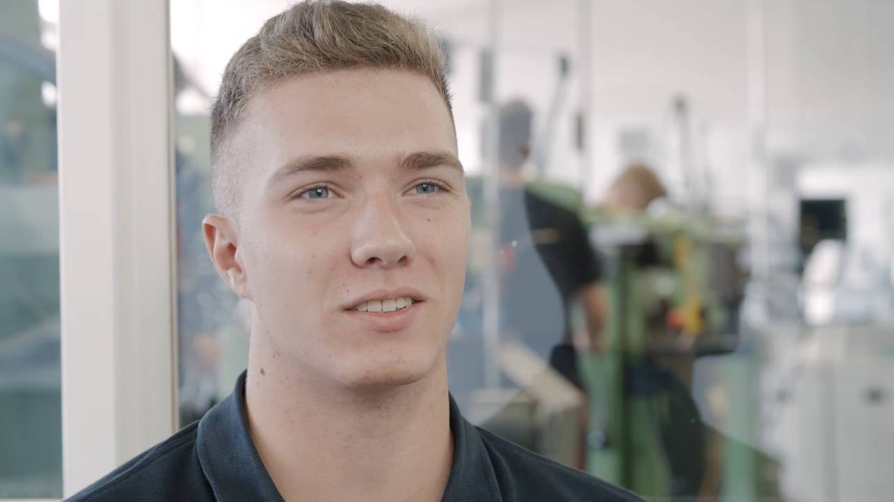 Nominiert als Ausbilder des Jahres 2016: Frank Büscher, VOSS Automotive ...