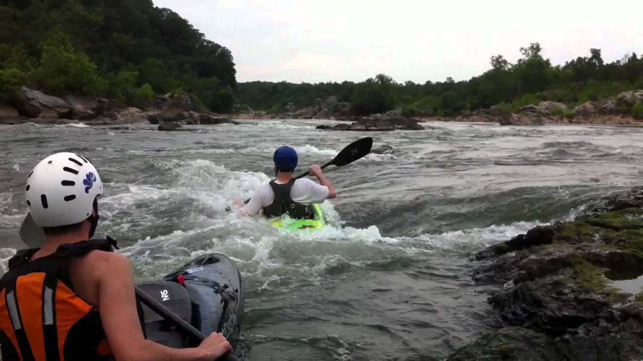 Matt kayaking on the Potomac 1 - YouTube
