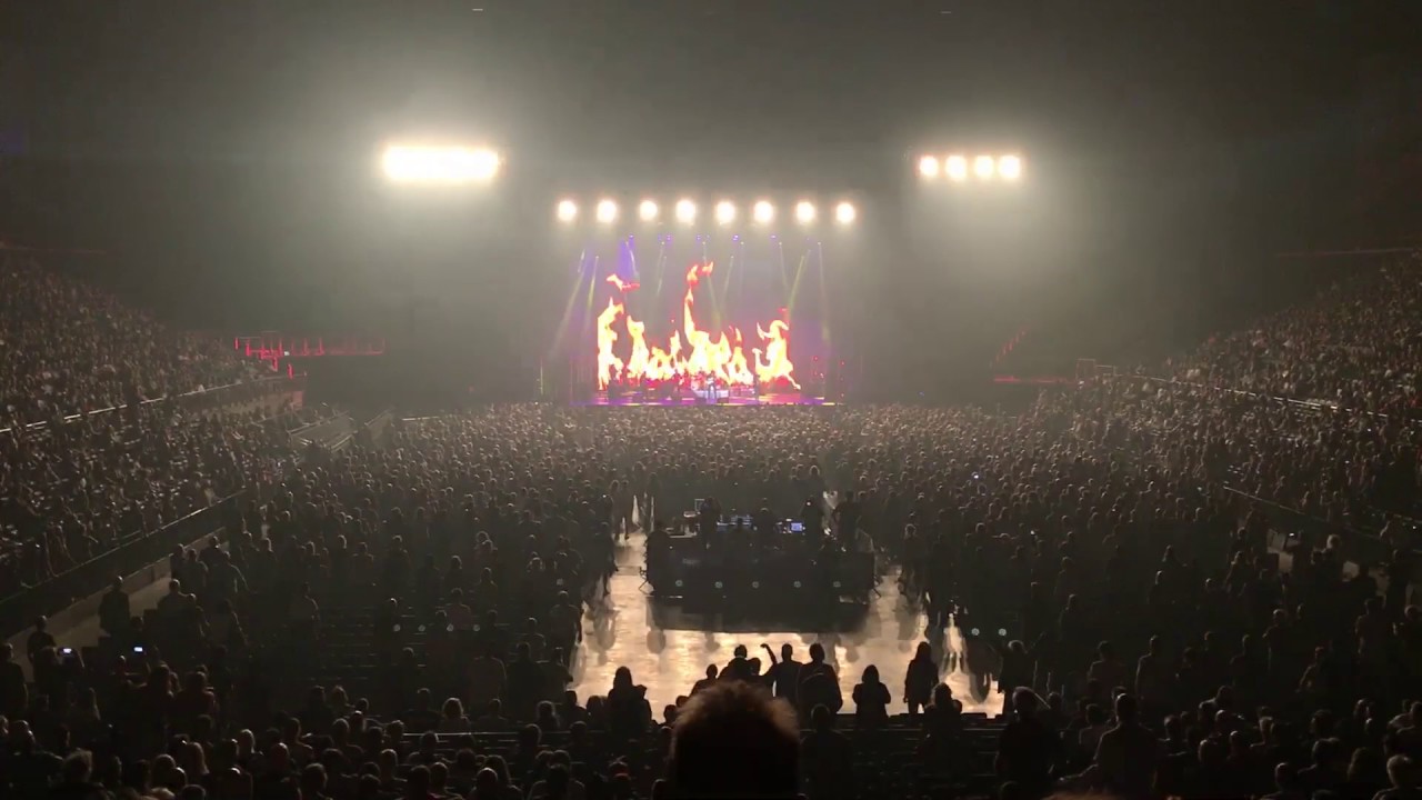 Rainbow - Burn - Live at London O2, 17 06 2017 - YouTube