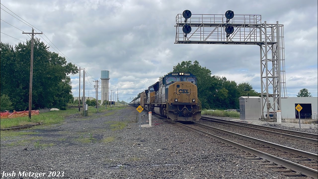 CSX B713-11 w/ CSX SD70MAC #4705 and CSX CM44AC #7216 @ Magyar St in ...