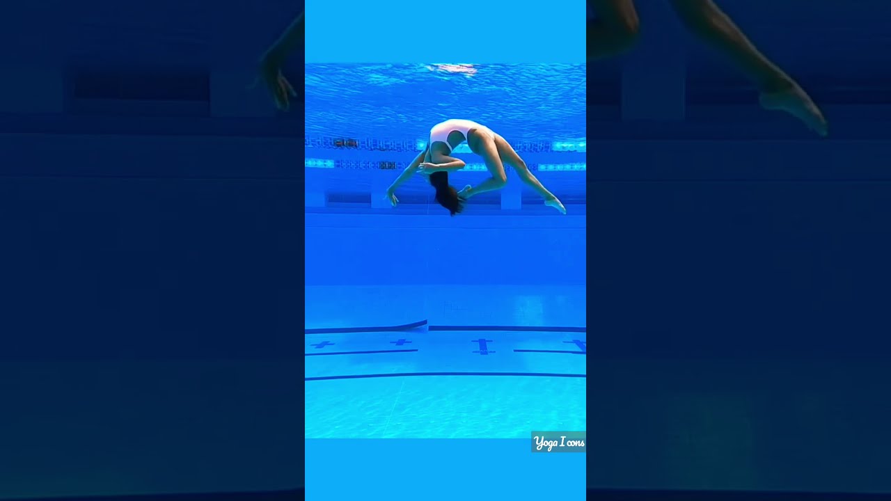 Beautiful Girl Underwater Yoga Stretches & Splits - YouTube