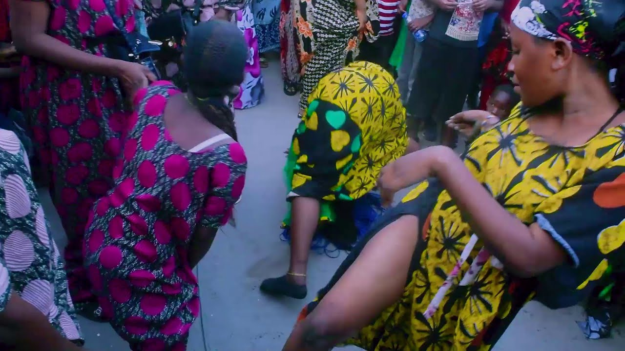 AMEKIBINUA KISHUNDU SIO POA - YouTube