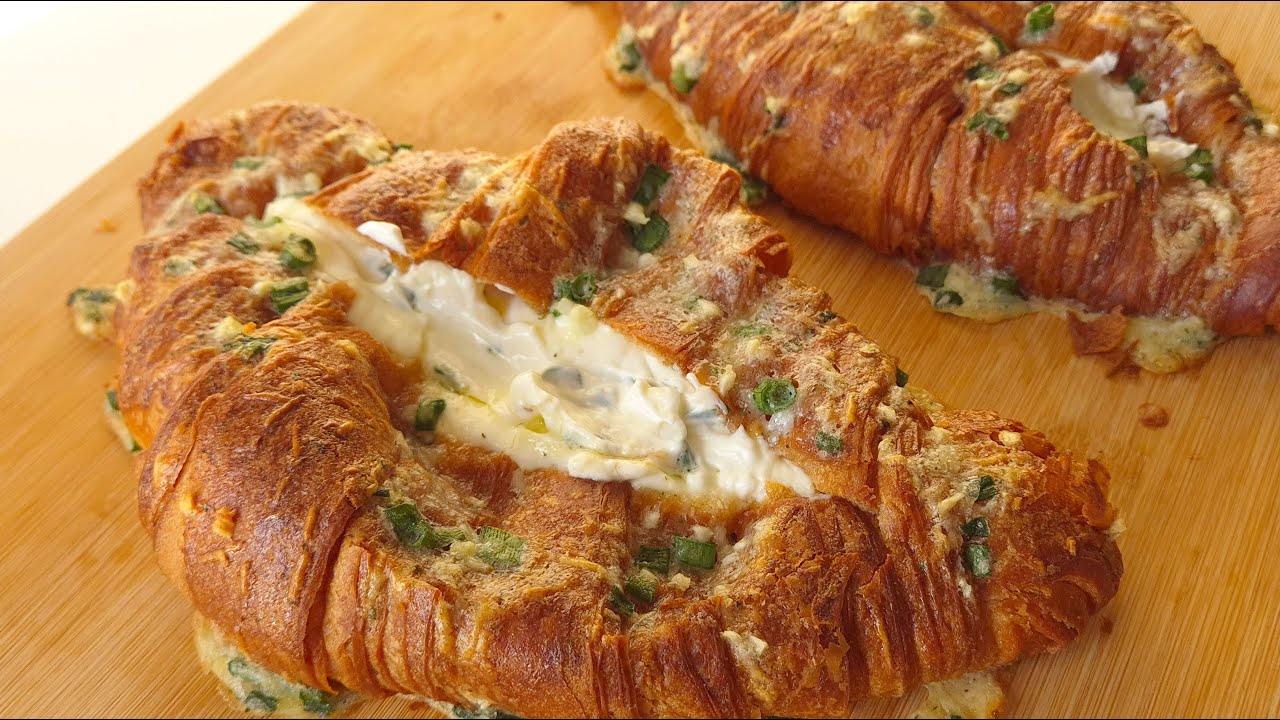 Korean-style cream cheese garlic croissants | Creamy Crunchy Combo ...