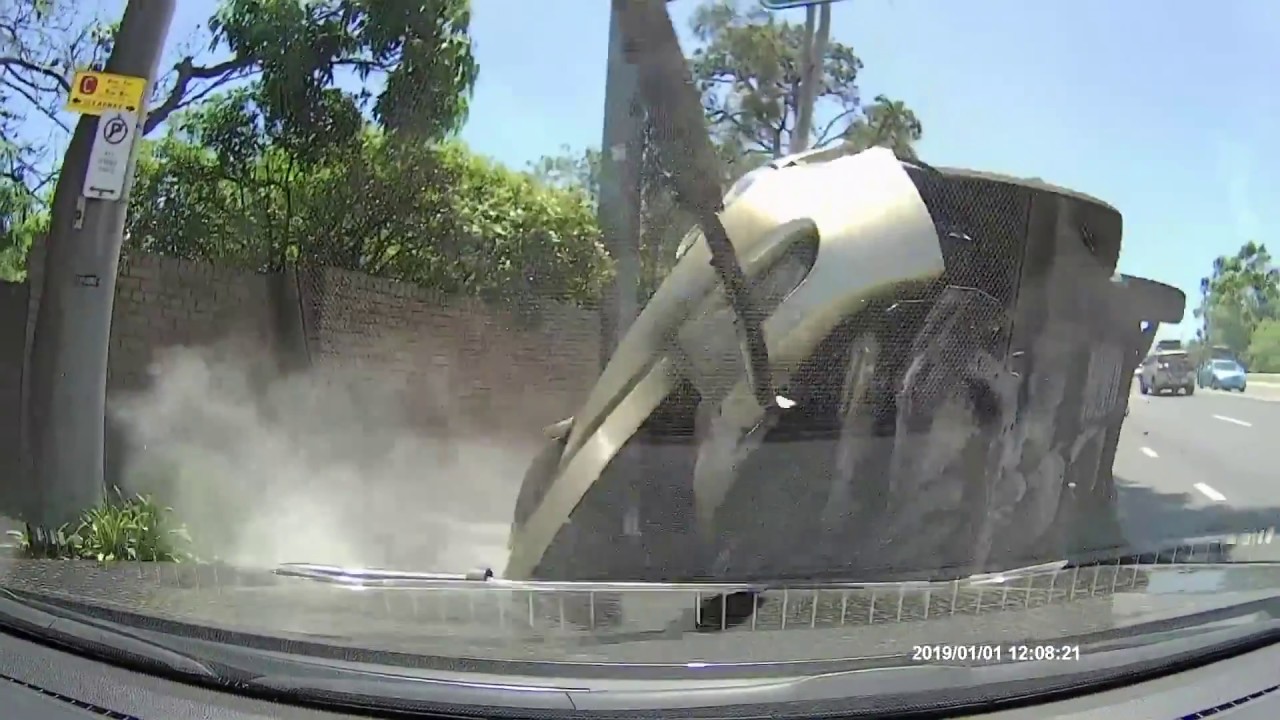 Dash Cam of Prado Crash 1 Jan 2019 on Pennant Hills Road, Sydney. In ...