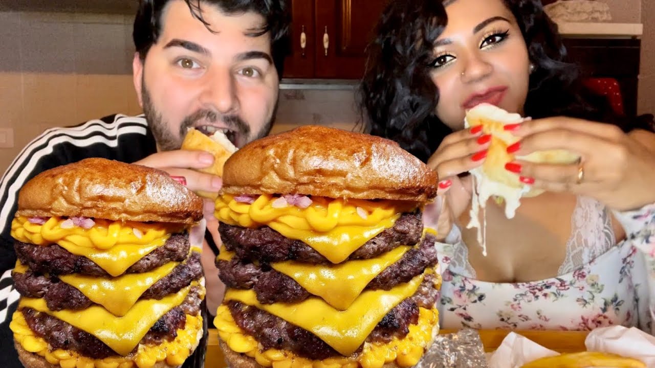 MEGA HAMBURGER a 3 STRATI,ENORME e con PATATINE!🍔EATING SHOW MUKBANG ...