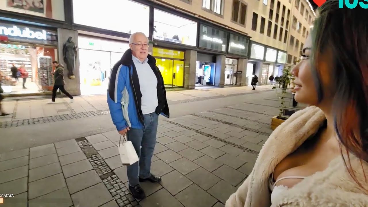 Kiaraakitty Leaves Old Man SPEECHLESS… - YouTube