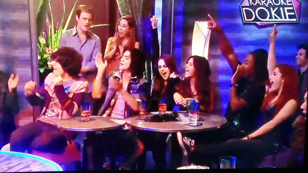 Sikowitz singing this is my world victorious - YouTube