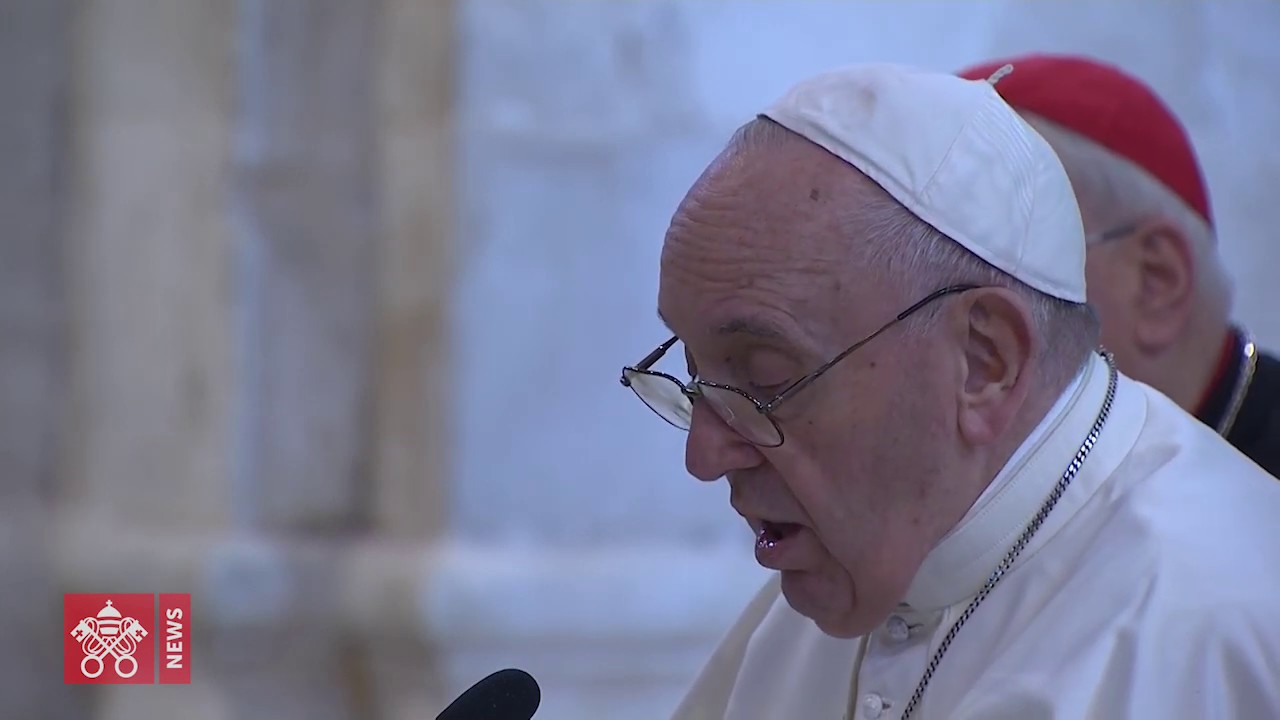 Papa Francesco Bari incontro con i vescovi del Mediterraneo - YouTube