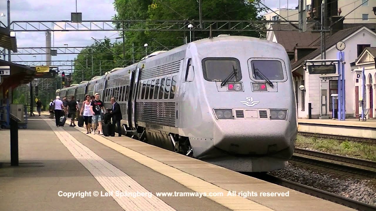 SJ X2 trains at Katrineholm, Sweden - YouTube