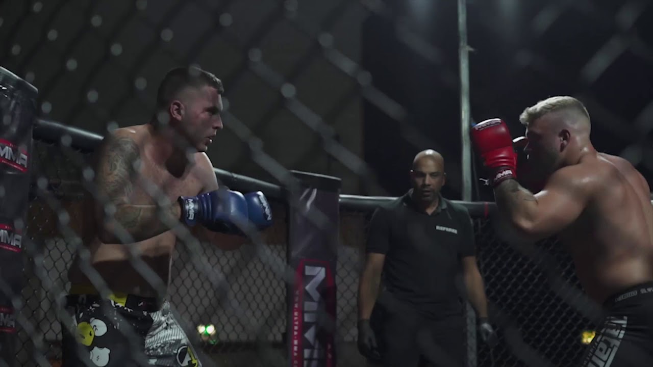 Krystian Ostrega vs Steve Rawling - YouTube