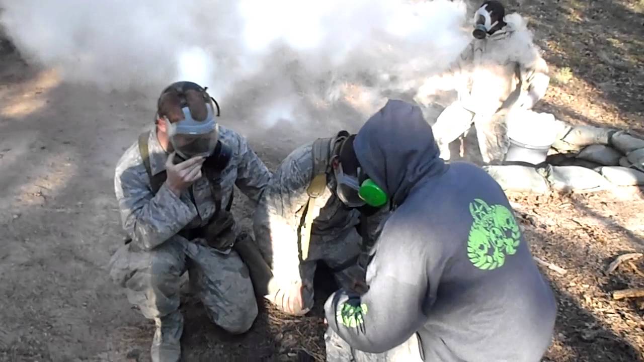 USAFA GE Gas Mask Clearing C2 - YouTube