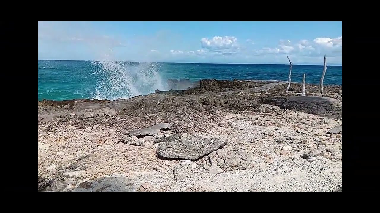 Capitancillo Lighthouse Islet - YouTube