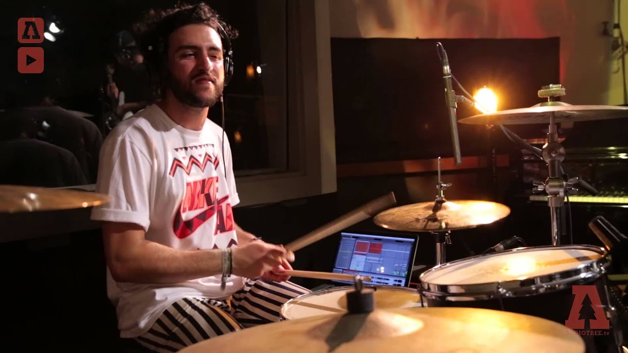 Jakubi - Don't Stop - Audiotree Live - YouTube