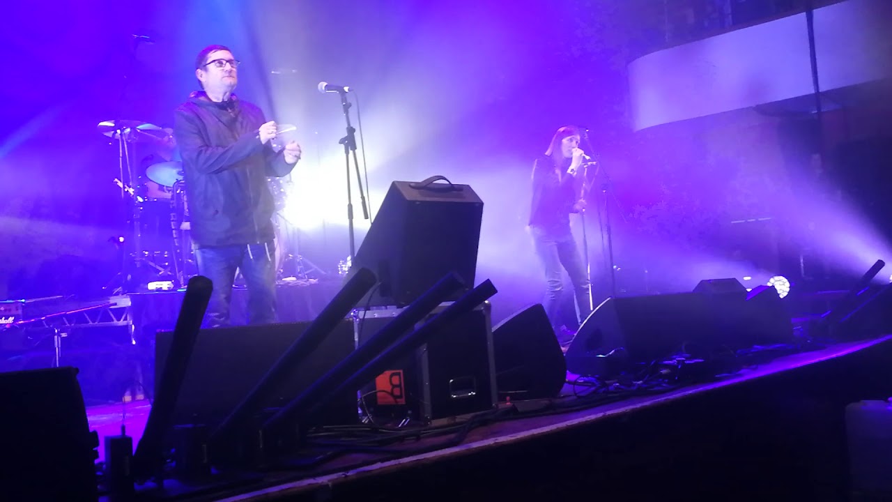 Good as Gold & You keep it all in, Paul Heaton & Jacqui Abbott, Bristol ...
