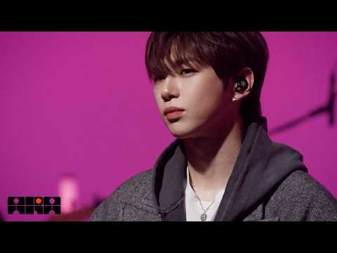 강다니엘(KANGDANIEL) - 수채화 Live Clip (Korean ver.)