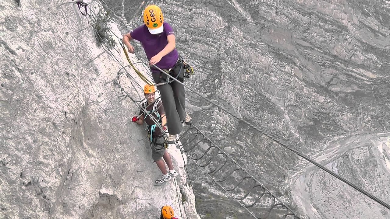 Escalera loca de Chabelo - YouTube