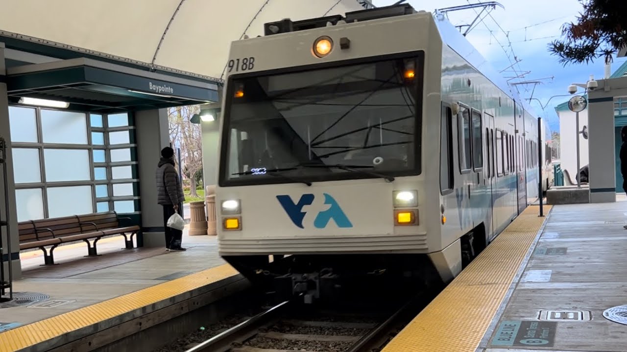 VTA Light Rail 2-Car Kinki Sharyo LRV 963 & 918 Southbound Blue Line ...