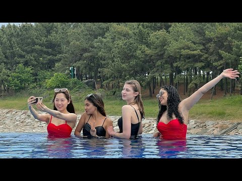 Anushka Sen Swimming Pool मस्ती In Korea💋Sexy & Hot Video🔥🔥