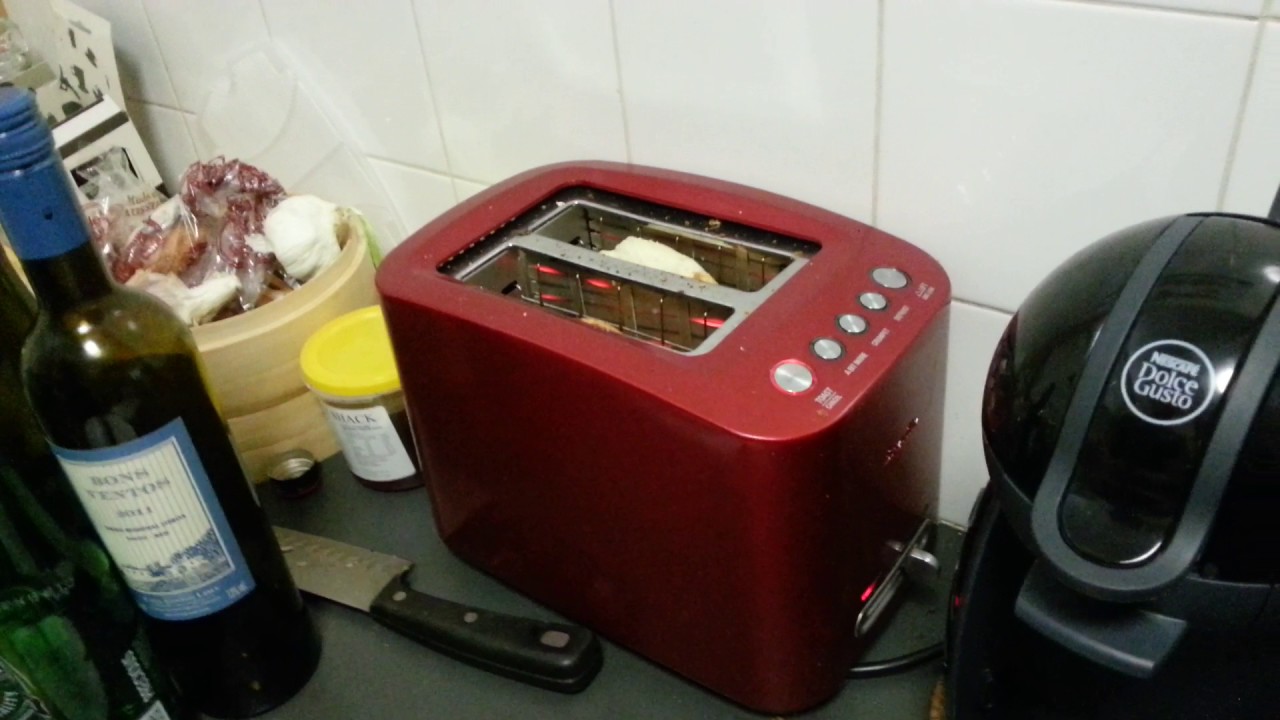 How To Toast... Bread - YouTube
