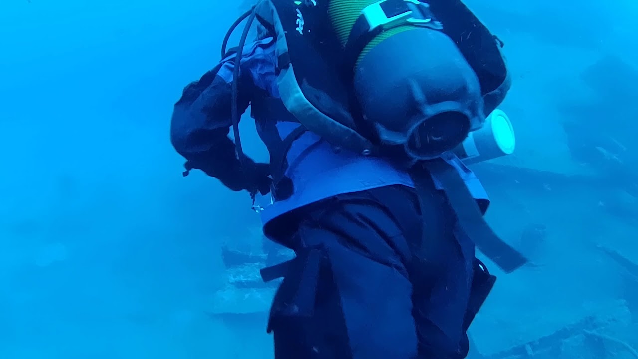 Descente dans le bleu à -60m sur l'épave mythique du Togo 🙏👌 28/02/2020 ...