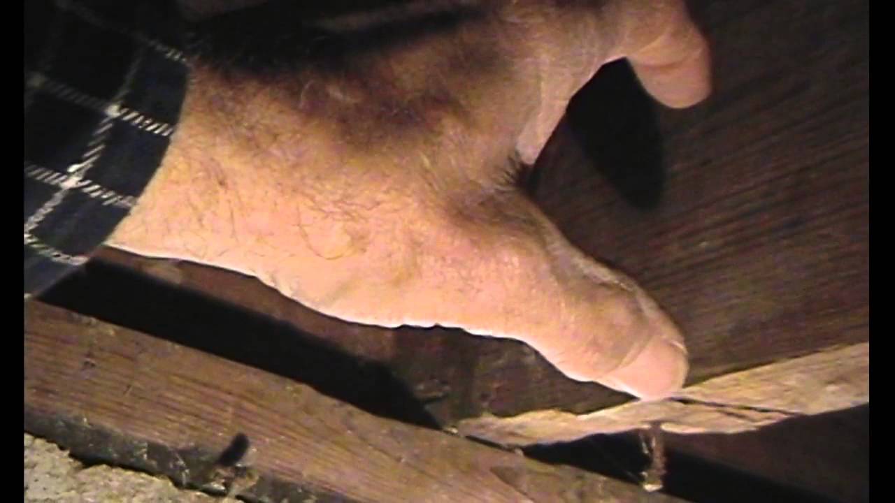 how to, look Under house at framing floor joist ,part of the foundation ...