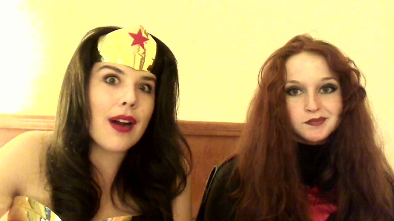 SDCC Day 1: Thursday Batwoman and Wonder Woman - YouTube
