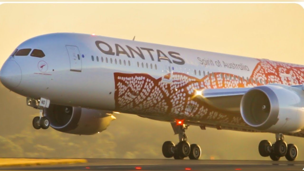 Qantas (Q10) 787-9 takeoff from London - Perth 2018 - YouTube
