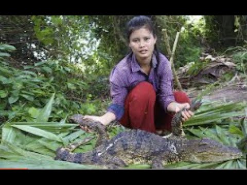 Unbelievable Brave Girl Catch Big Crocodile Near River - Cooking ...