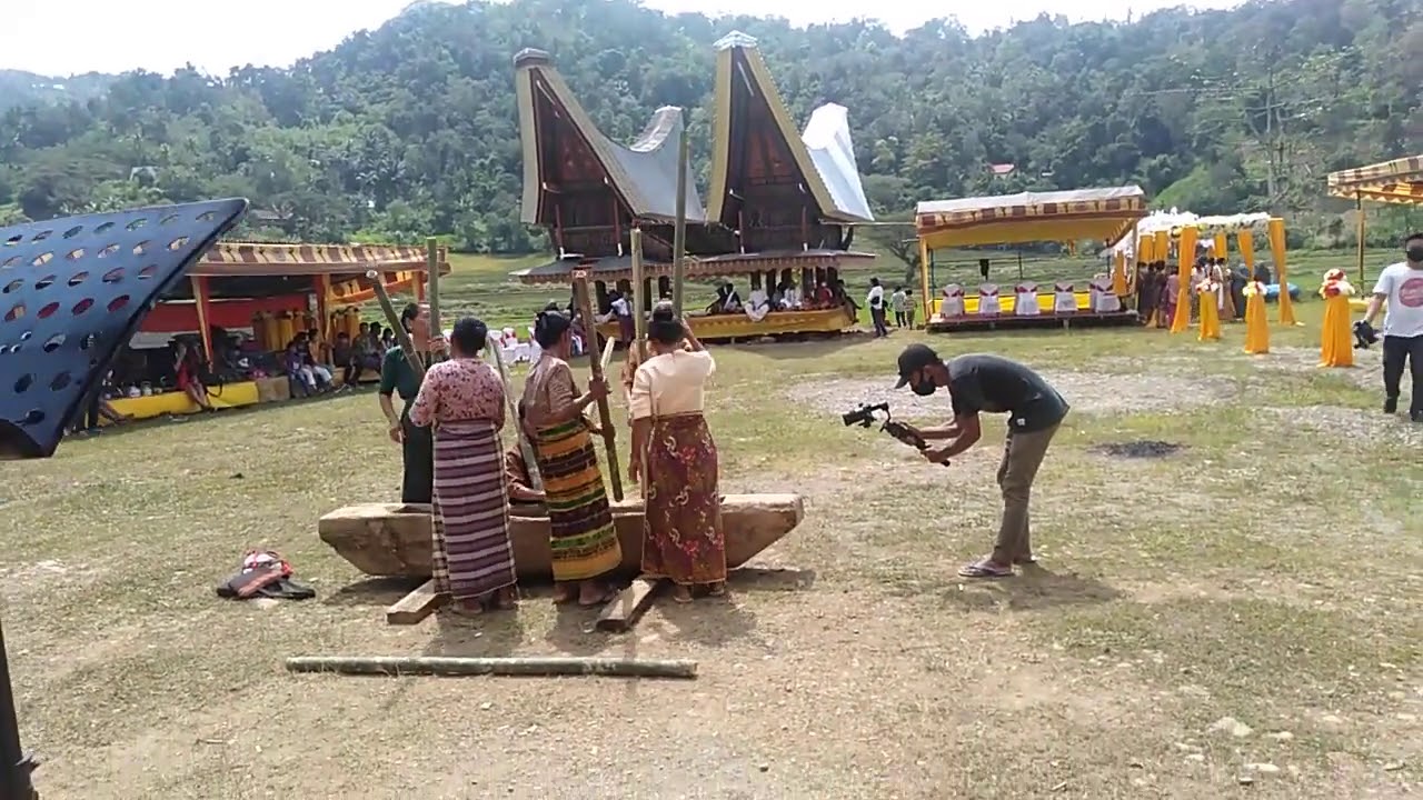 Ma'kattedo' Salah Satu Budaya Basse Sangtempe' - Luwu - YouTube