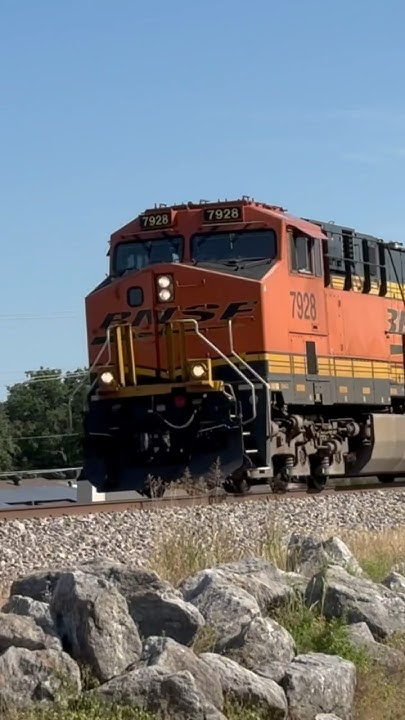 BNSF 7928 - July 1, 2024 #bnsf #railfan #railway #railroad - YouTube
