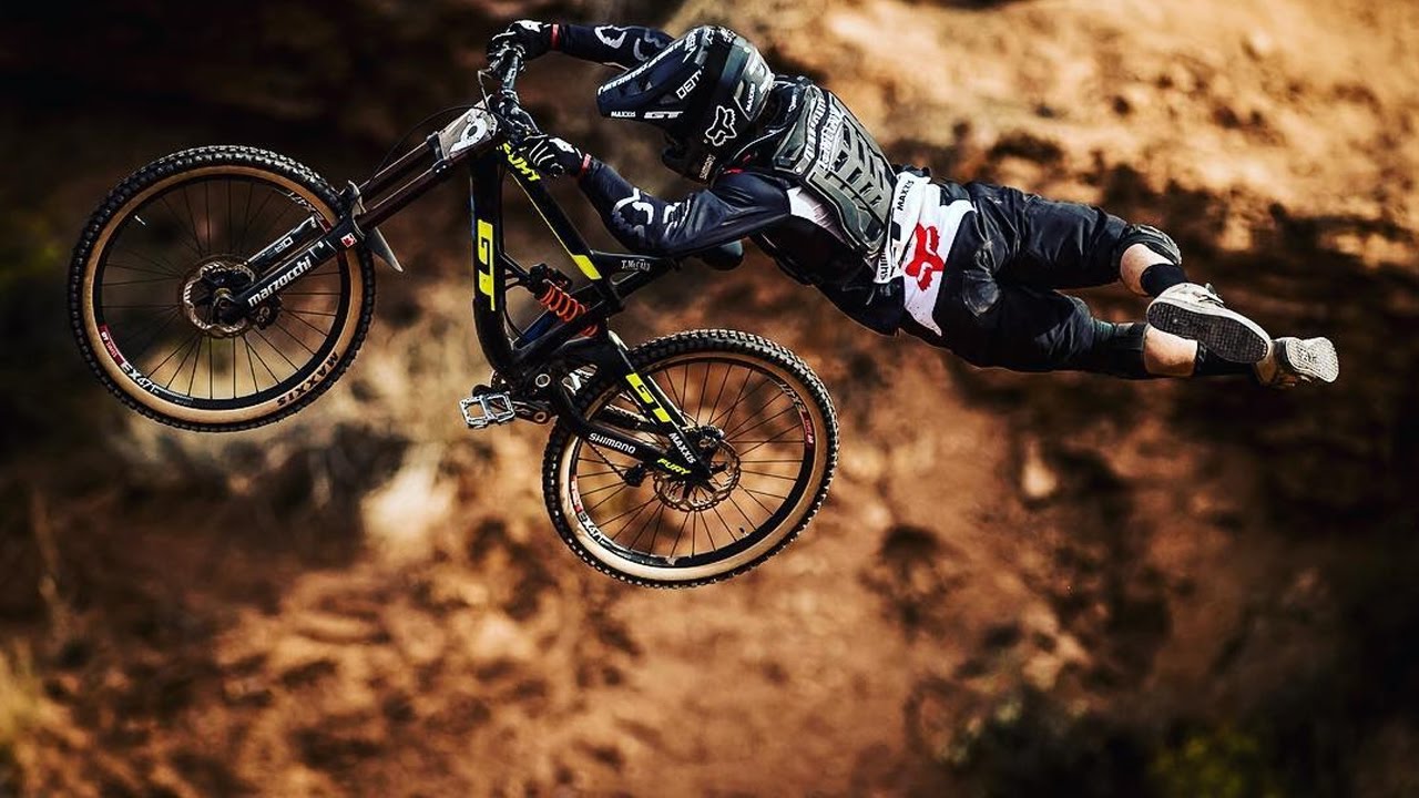 Downhill & Freeride Tribute 2016 - People are Awesome - YouTube