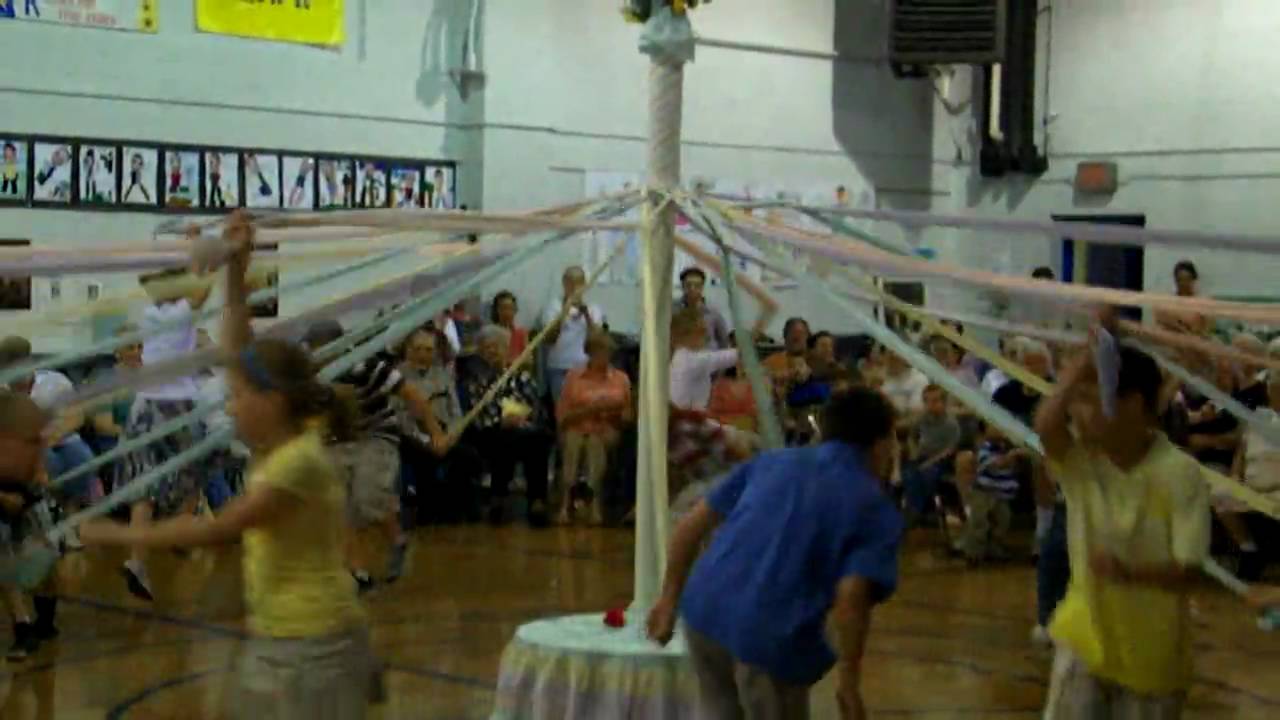 Maypole Weaving - YouTube