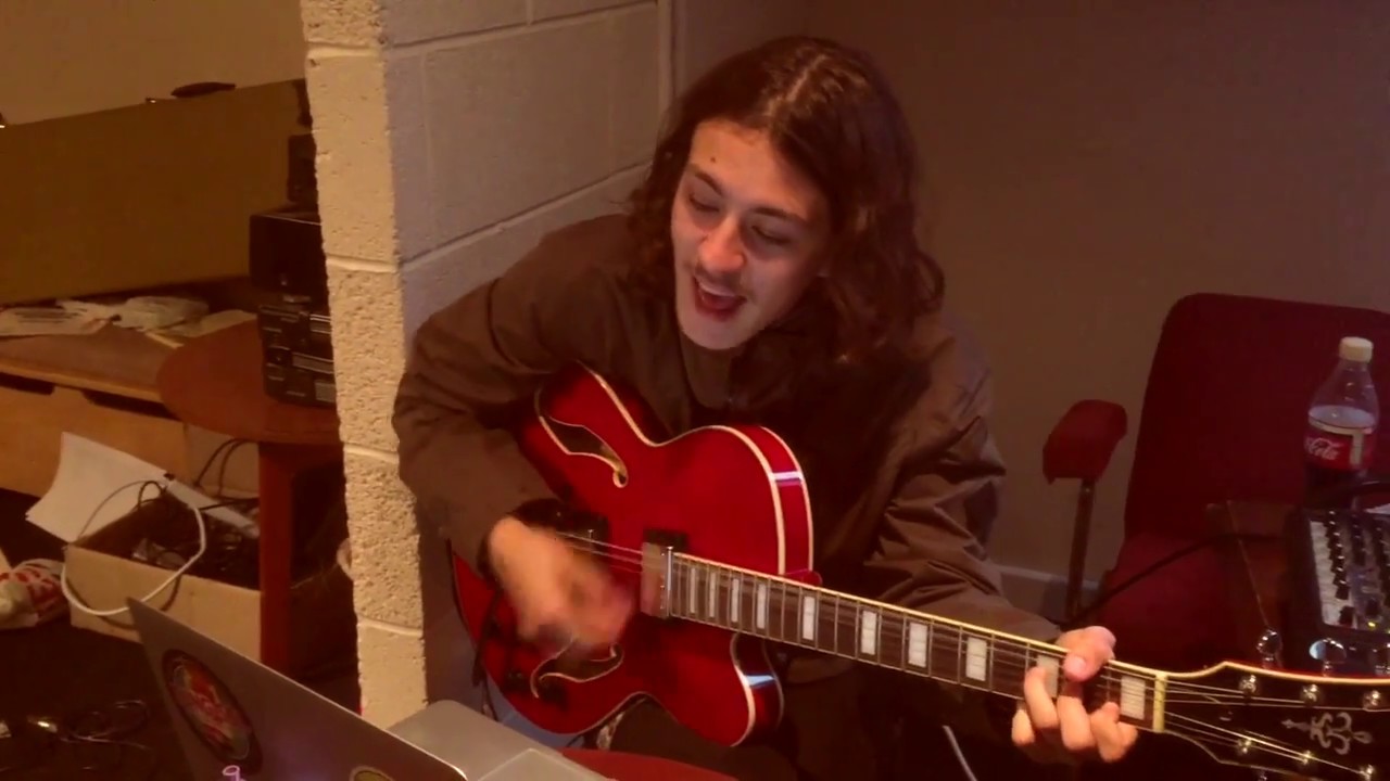 The Northern Threads - Hold Me Tonight (Acoustic) - YouTube