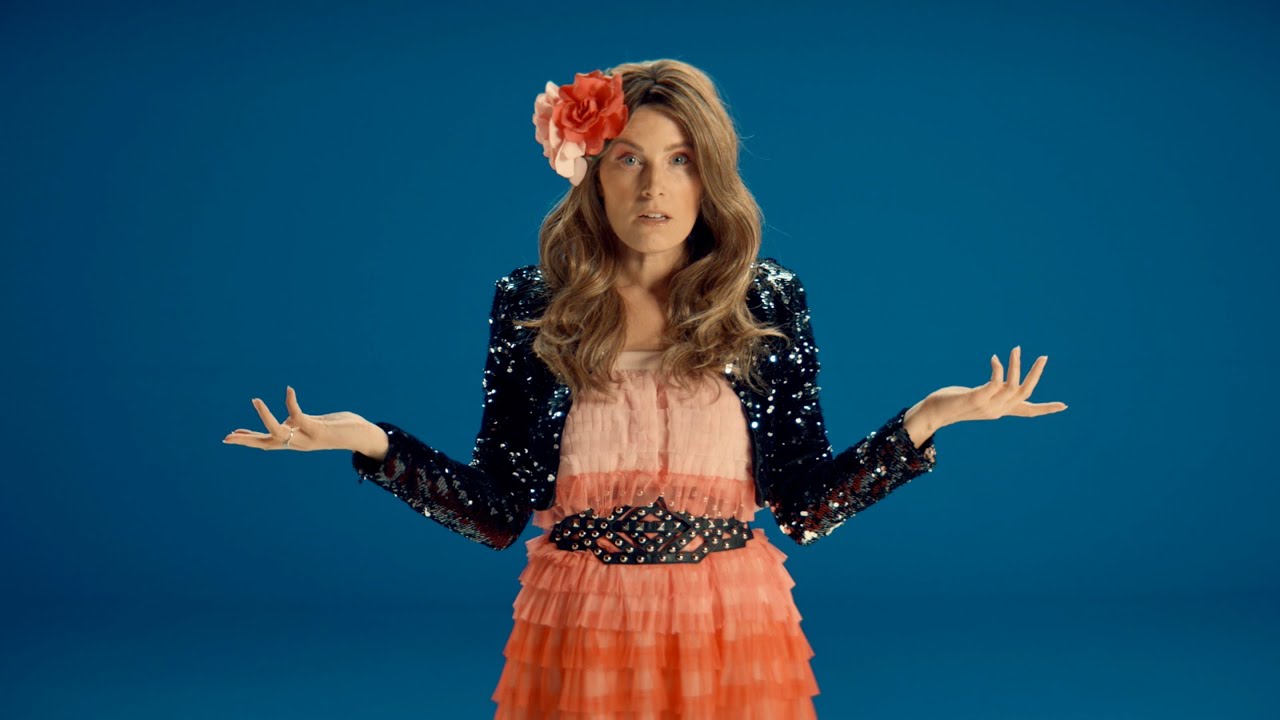 Kat Stephie - En Chance Mere - YouTube