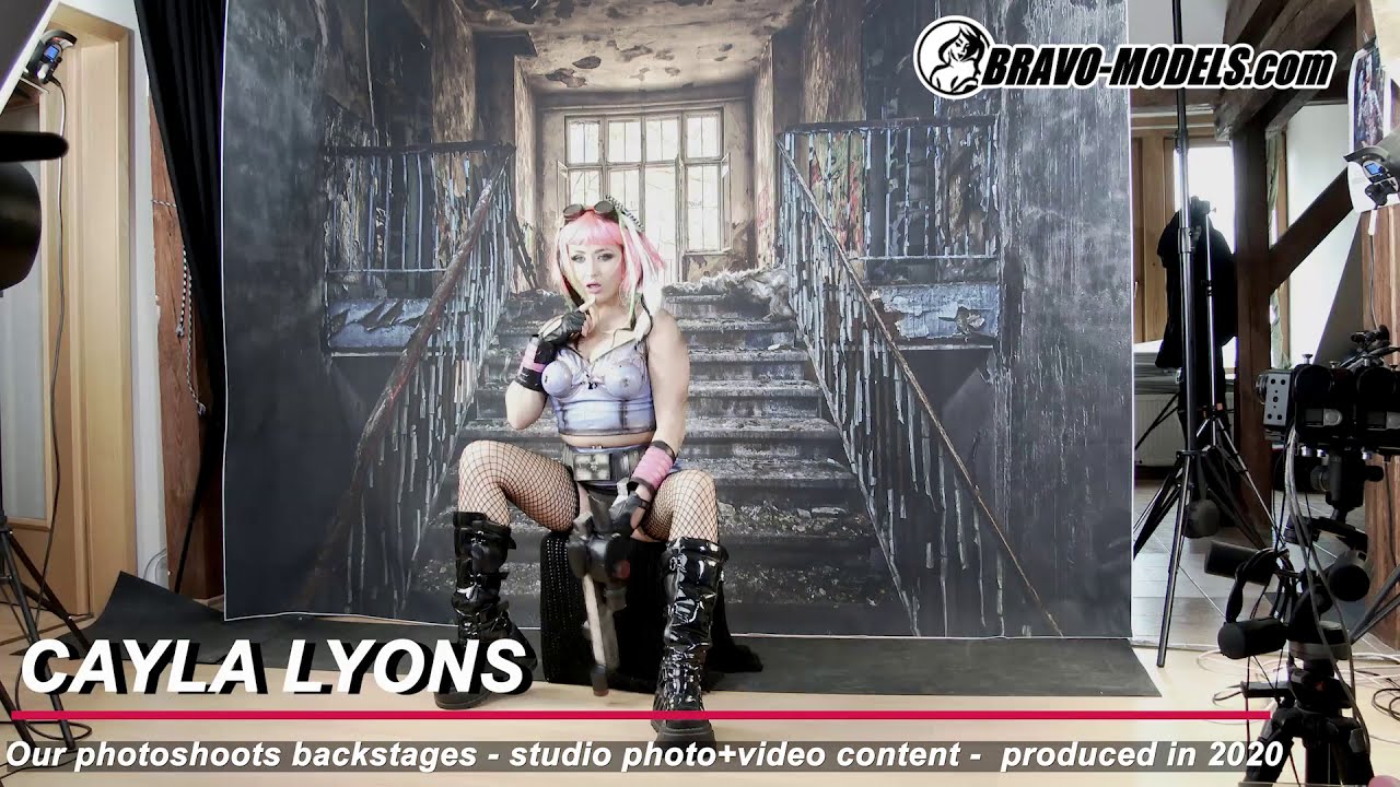 395 - Backstage from Cosplay content studio photoshoot with pornstar Cayla Lyons - Warrior girls ...