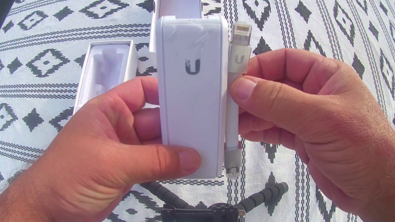 Unboxing Unifi Cloud Key - YouTube