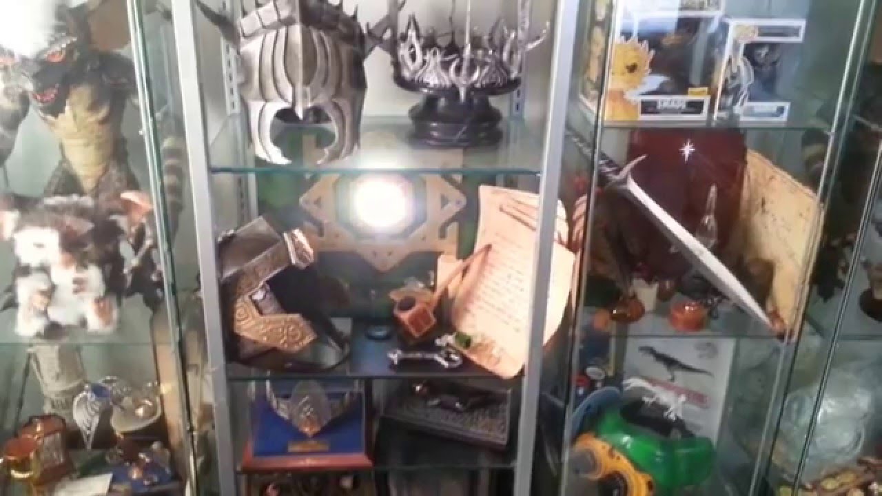 Hobbit LOTR Dwarven Prop Display with Arkenstone United Cutlery Gimli ...