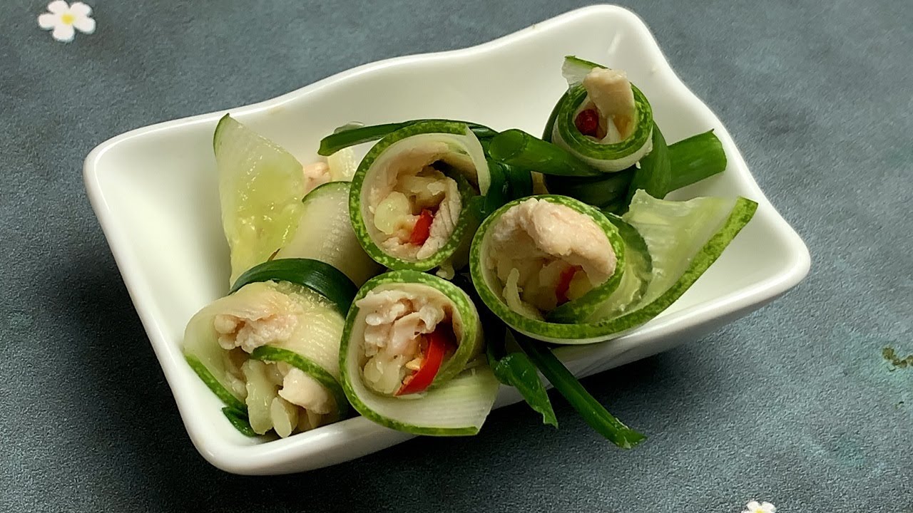 Delicious Cucumber Rolls With Chicken Recipe / Miniature Chicken Salad ...