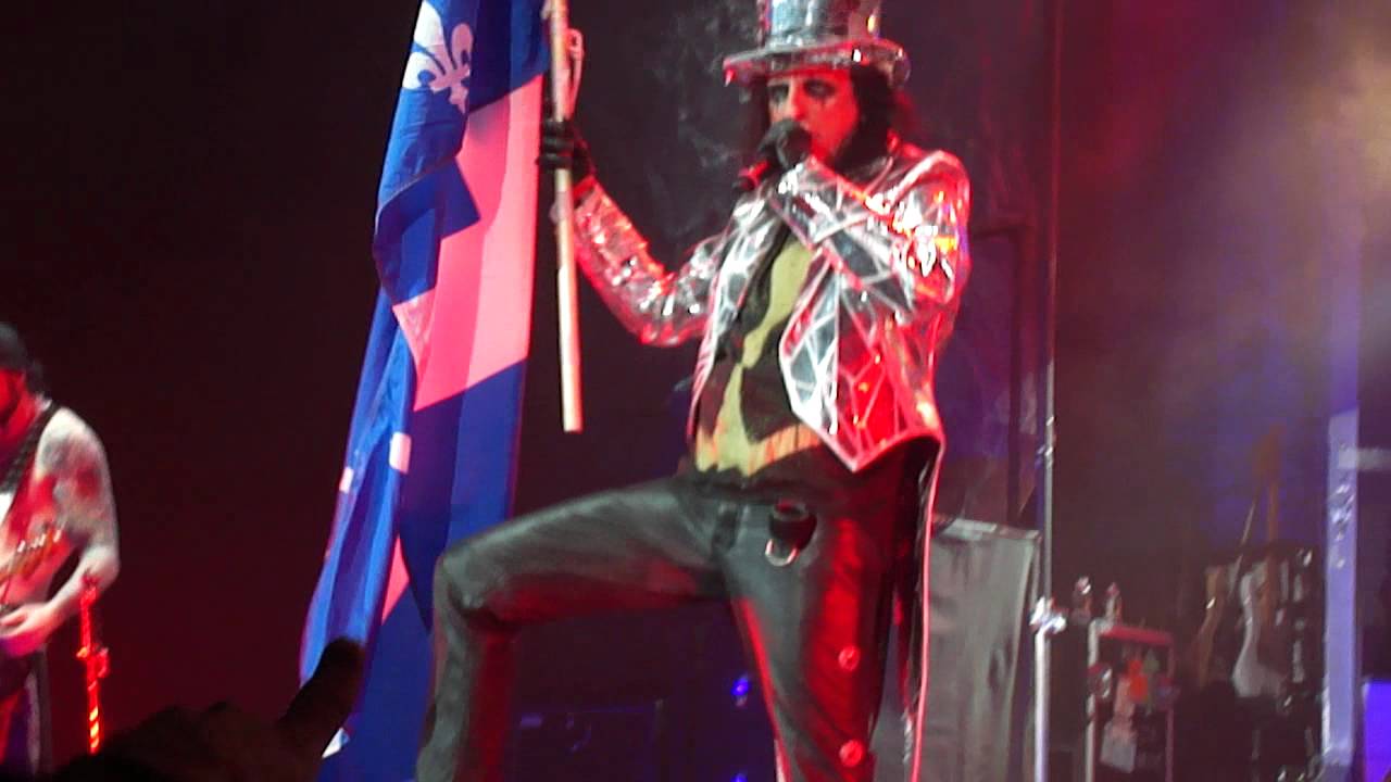 Alice Cooper - Elected - Live in Quebec City - YouTube